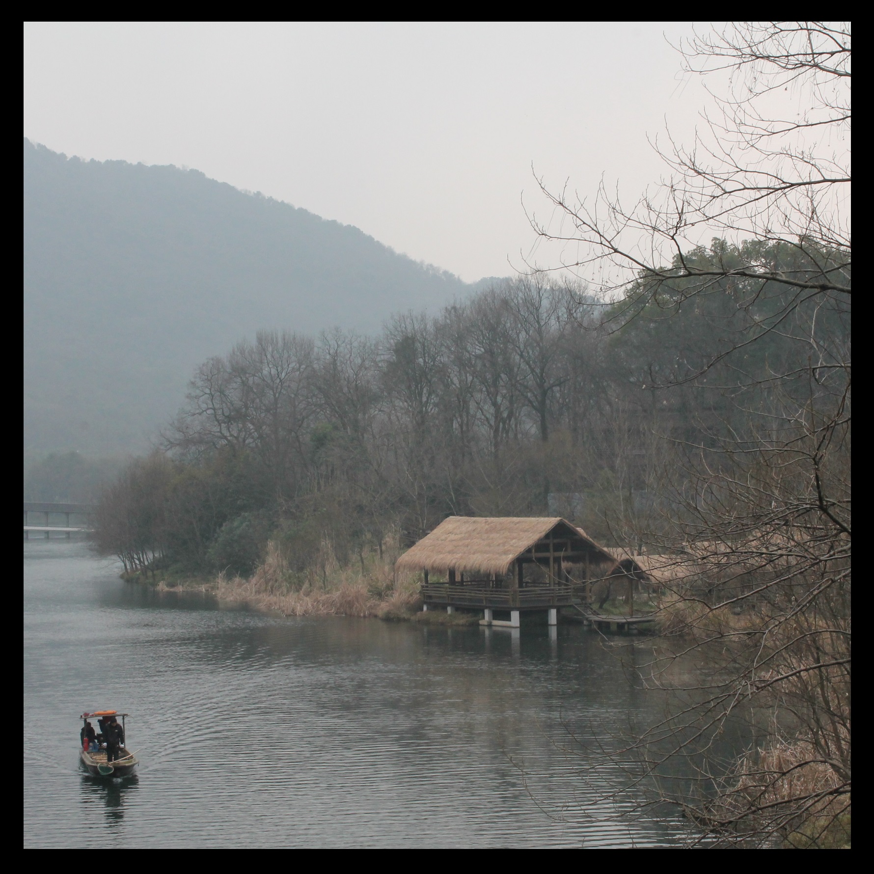 A Memory of a Quiet Burial – be:longing